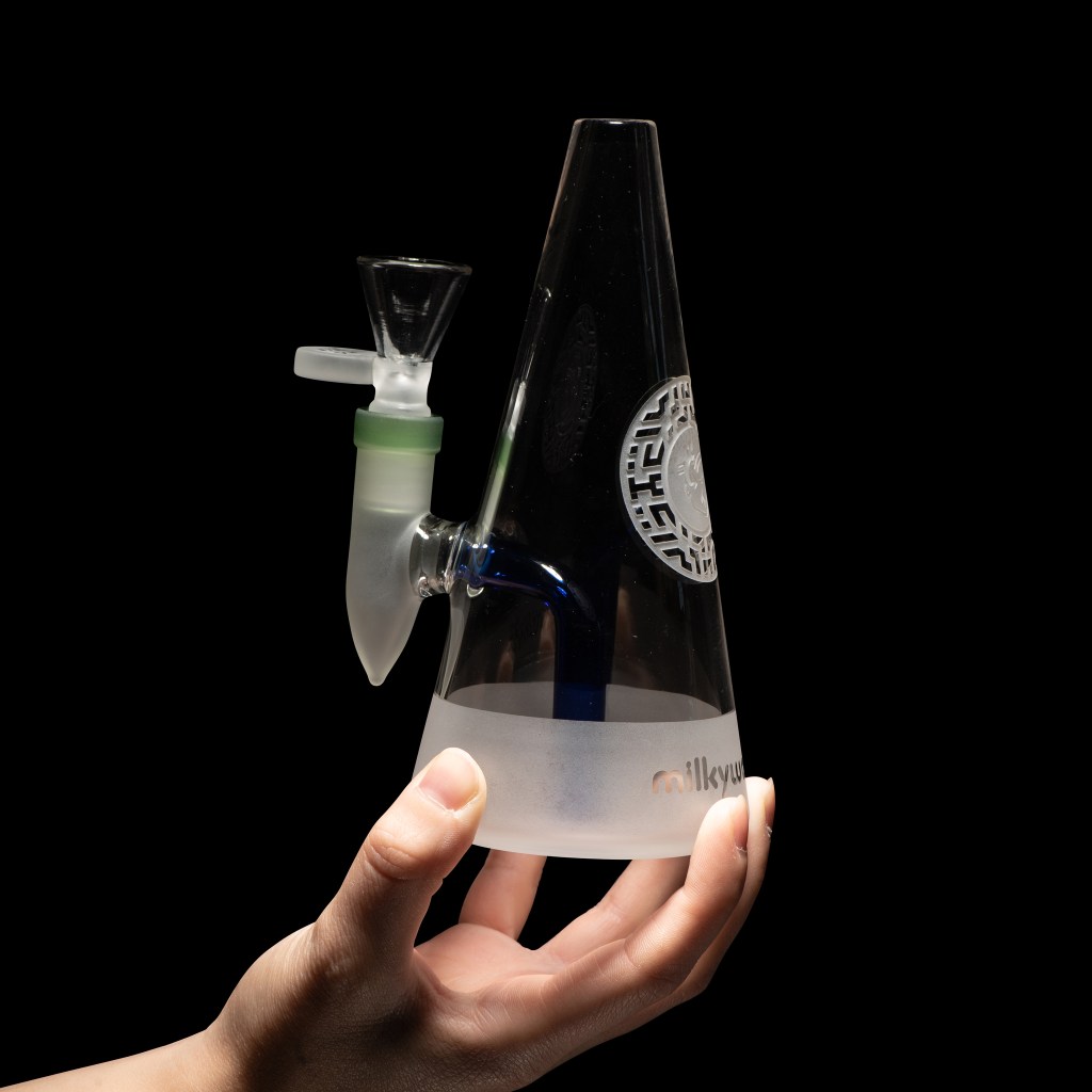 Bio-Insignia 6″ Dab Rig – Multiverse Enterprise Inc.